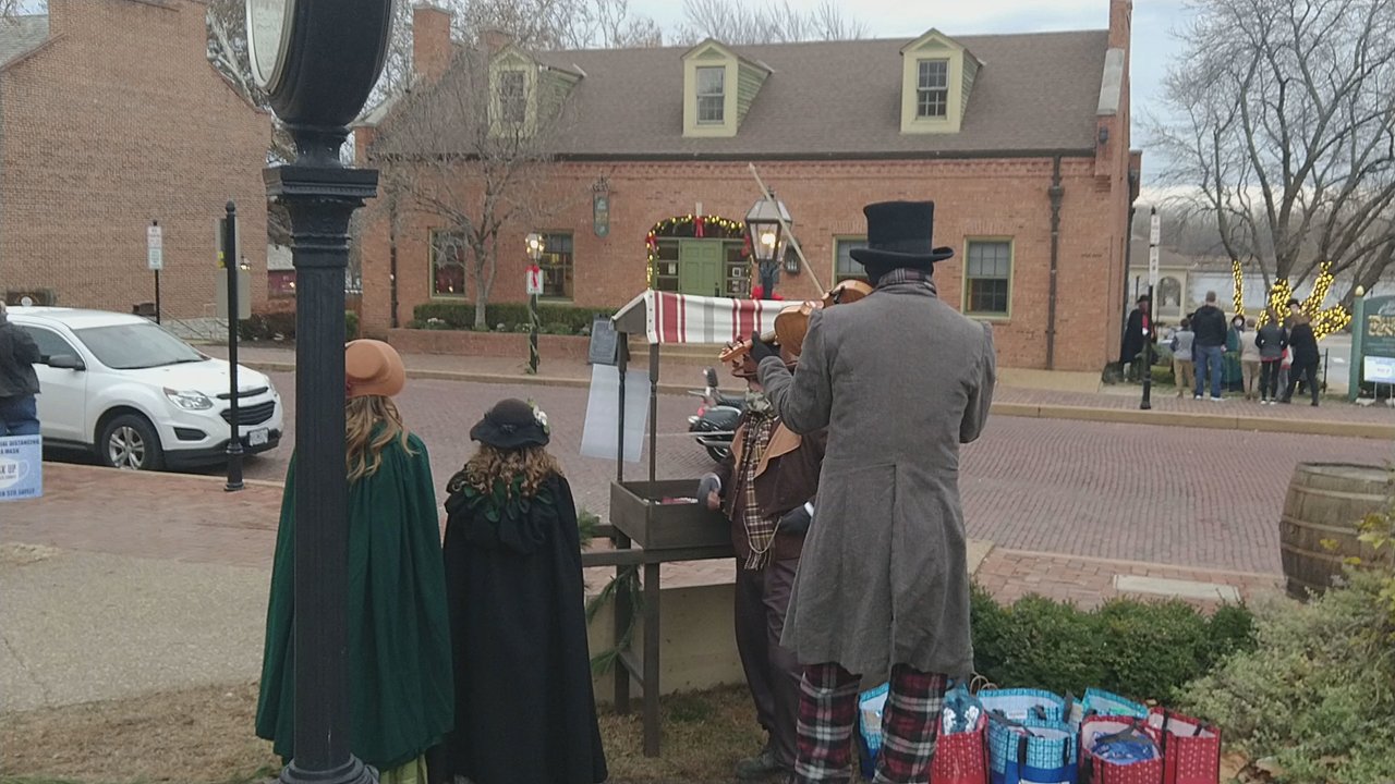 HISTORIC ST. CHARLES MAIN STREET - Updated December 2025 - 299 Photos ...