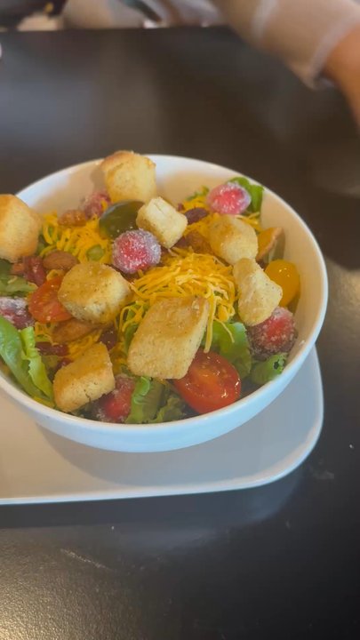 FOOD FREAKS - Updated June 2026 - 27 Photos & 19 Reviews - 115 E Innes ...