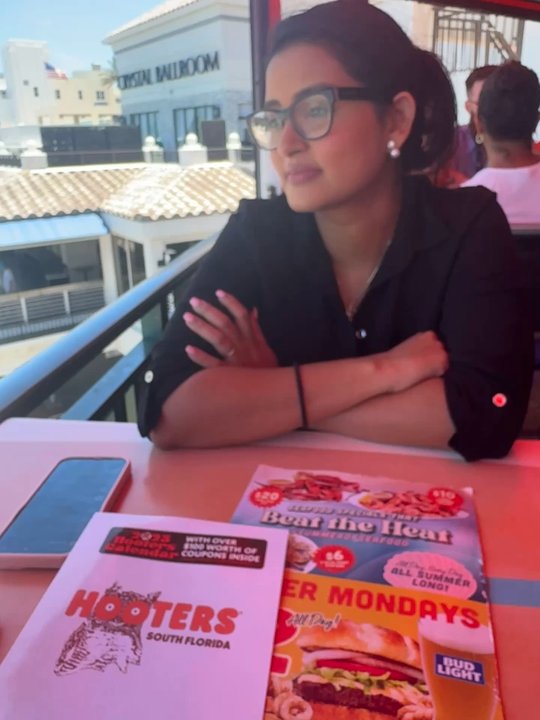 HOOTERS - Updated January 2026 - 276 Photos & 267 Reviews - 17 S ...