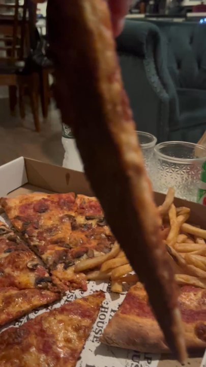 LINWOOD INN TAPHOUSE AND PIZZA - Updated May 2026 - 277 Photos & 299 ...