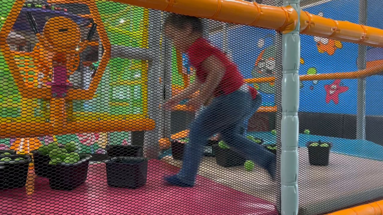 WACKY TACKY - Updated December 2025 - 227 Photos & 399 Reviews - 7351 ...