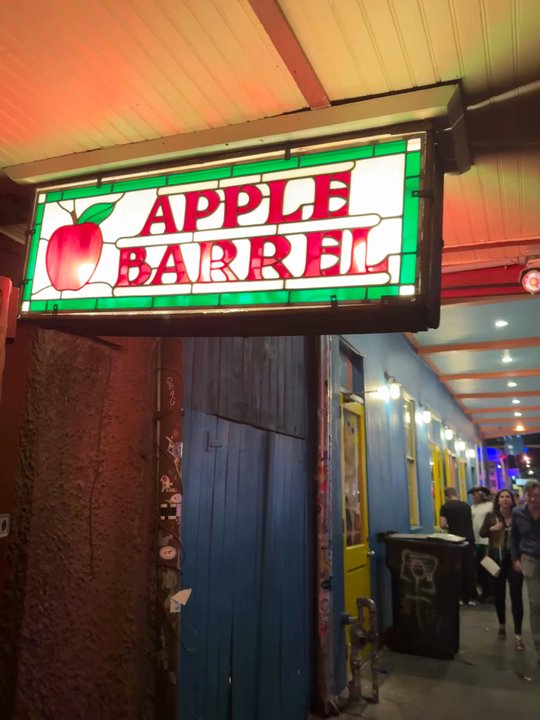 APPLE BARREL BAR - Updated March 2026 - 73 Photos & 153 Reviews - 609 ...