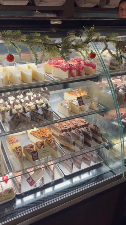 MIA’S BAKERY - Updated June 2025 - 1987 Photos & 1237 Reviews - 139 ...
