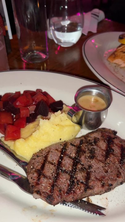 FOX ON JOHN - Updated May 2025 - 459 Photos & 214 Reviews - 106 John St ...