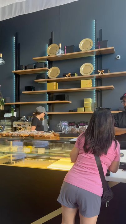 AURORA - SHIMMERING DELICACIES - Updated January 2025 - 324 Photos ...