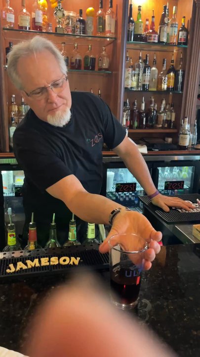 ZEST BAR AND GRILL - Updated May 2026 - 72 Photos & 30 Reviews - 315 E ...