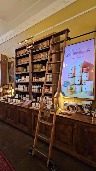 SCENT LIBRARY - Updated June 2026 - 39 Photos & 15 Reviews - 314 W Oak ...