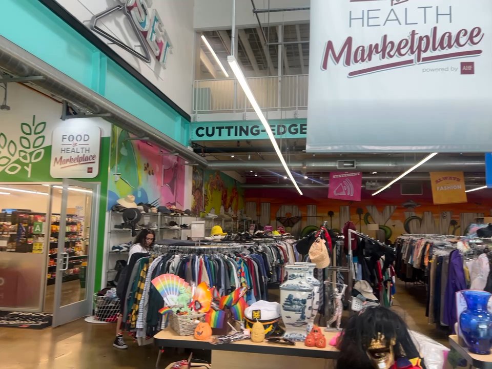 OUT OF THE CLOSET - HOLLYWOOD - Updated January 2026 - 33 Photos & 146 ...