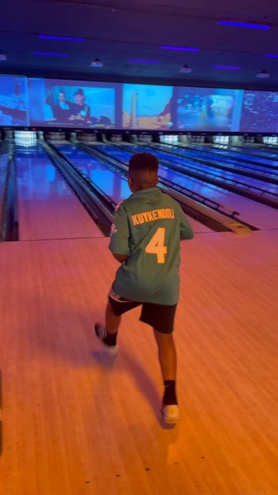 Bowlero Belleville - Updated June 2026 - 47 Photos & 49 Reviews - 679 ...