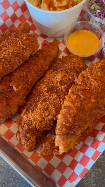 HOT CHICKZ - Updated December 2025 - 251 Photos & 168 Reviews - 4242 ...