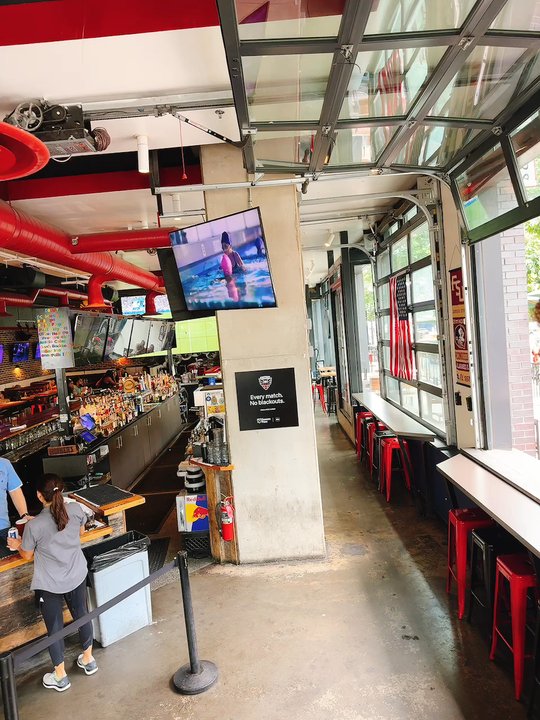 WALTERS - Updated October 2025 - 230 Photos & 204 Reviews - 10 N St SE ...