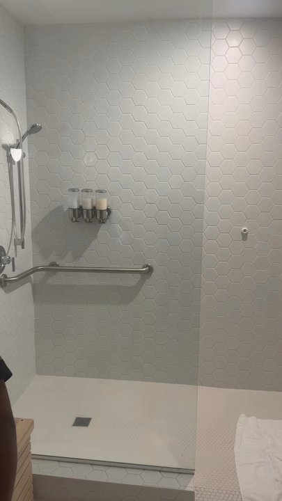 FLOATUS SALT FLOAT CENTER - Updated December 2025 - 12 Photos - 14722 ...