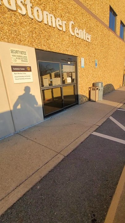 UPS Customer Center - Updated June 2026 - 36 Photos & 268 Reviews ...