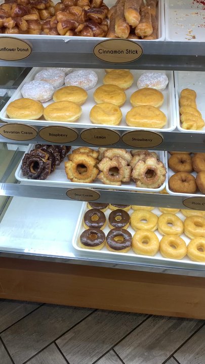 SARAH DONUTS - Updated October 2025 - 140 Photos & 119 Reviews - 2136 N ...