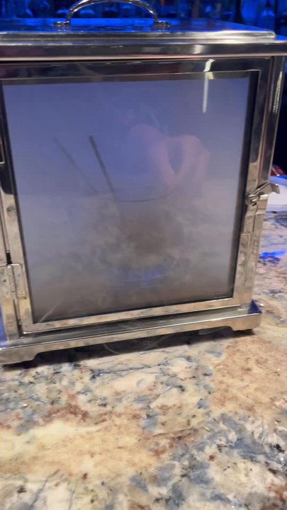 THE WHITE RABBIT THEATER AND LOUNGE - Updated October 2025 - 41 Photos ...