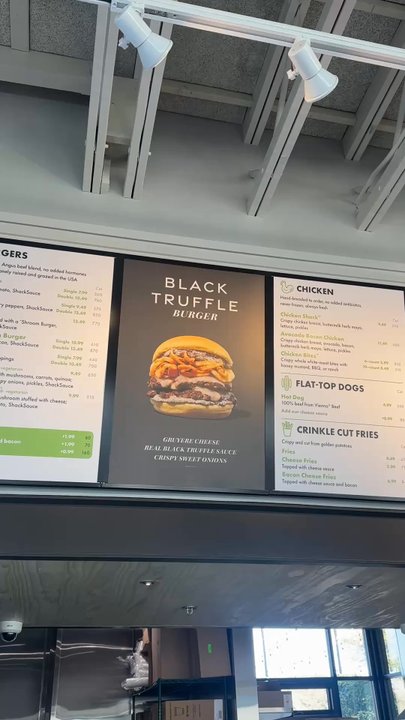 SHAKE SHACK - Updated April 2025 - 73 Photos & 41 Reviews - 711 Town ...