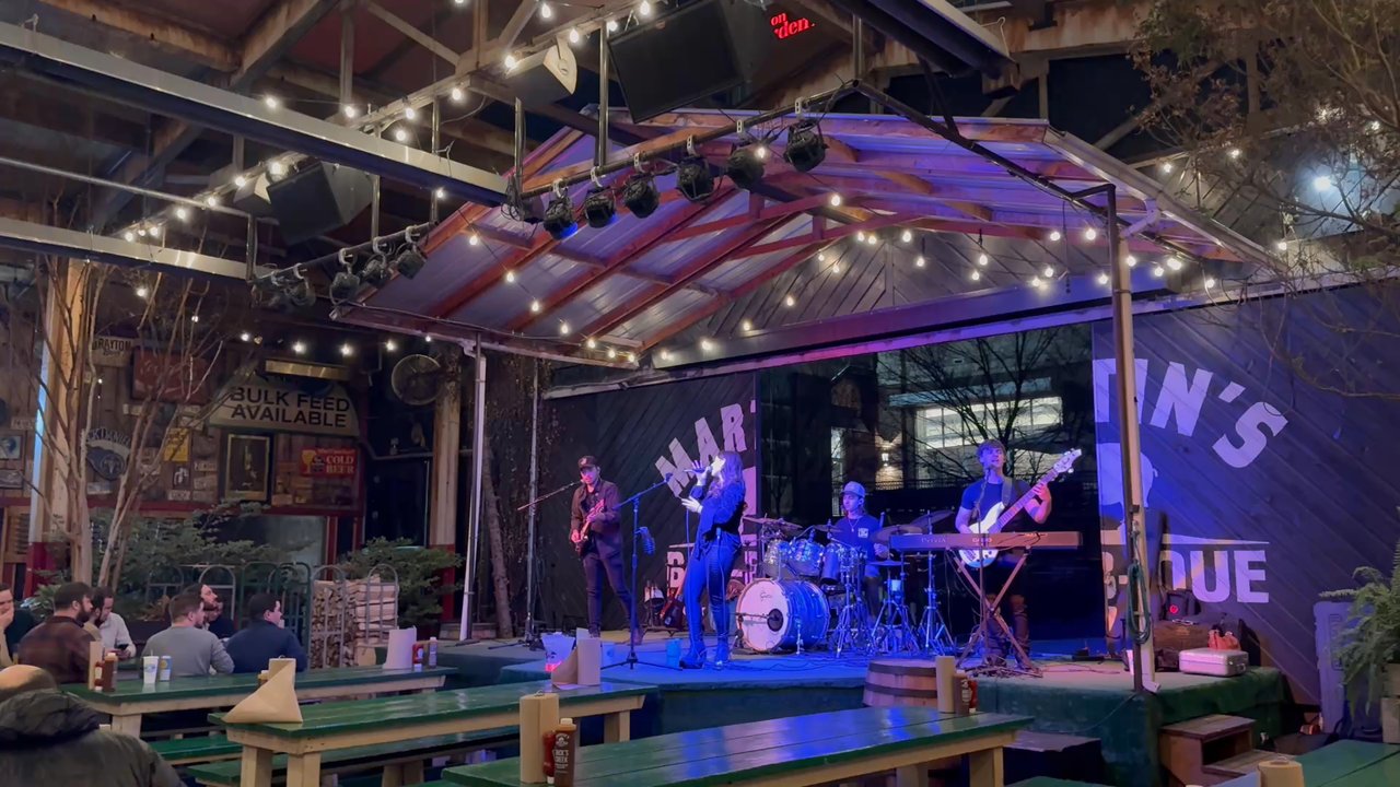 MARTIN’S BAR-B-QUE JOINT - Updated April 2025 - 3746 Photos & 3387 ...