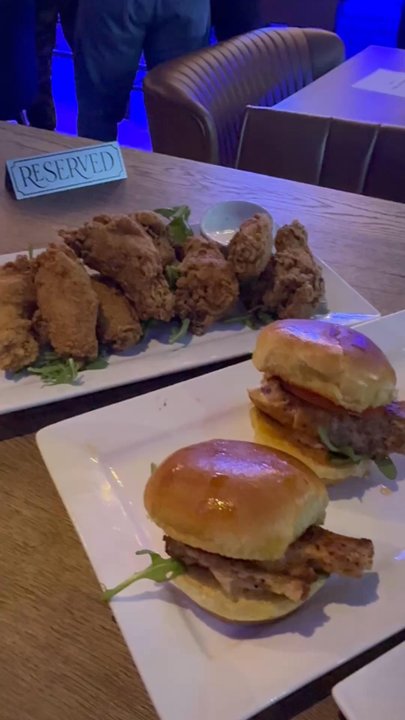 PURE SOCIAL BAR & GRILL - Updated January 2026 - 112 Photos & 35 ...