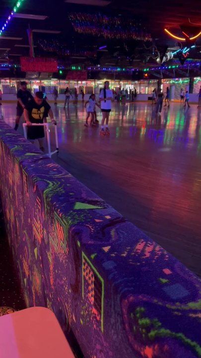UNITED SKATES OF AMERICA ROLLER SKATING CENTER - Updated August 2025 ...