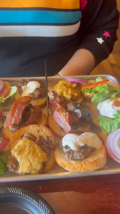 CRAZEE BURGER - Updated October 2025 - 1178 Photos & 892 Reviews - 3993 ...