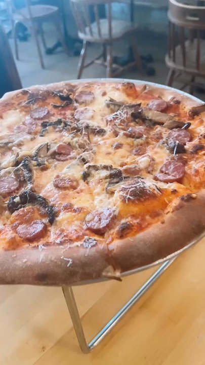 CENTRAL PIZZA & BAR - Updated April 2026 - 197 Photos & 173 Reviews ...