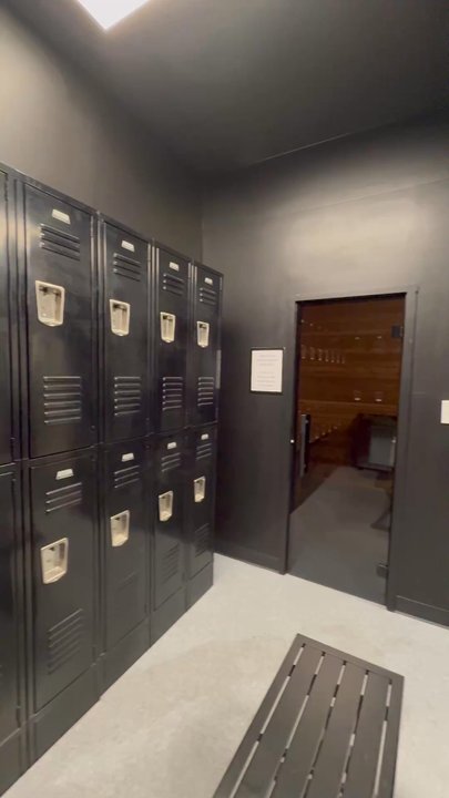 UNCAGED FITNESS - Updated December 2025 - 51 Photos - 640 Lincoln St ...