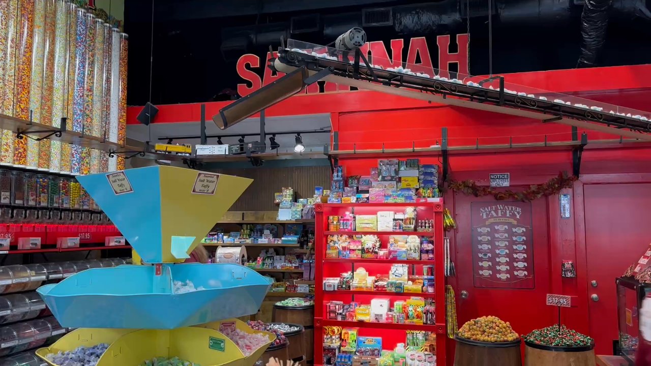 SAVANNAH’S CANDY KITCHEN - RIVER STREET - Updated July 2025 - 1097 ...