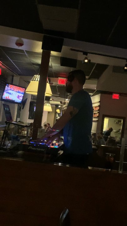 LANDMARK AMERICANA TAP & GRILL - UNIVERSITY CITY - Updated December ...