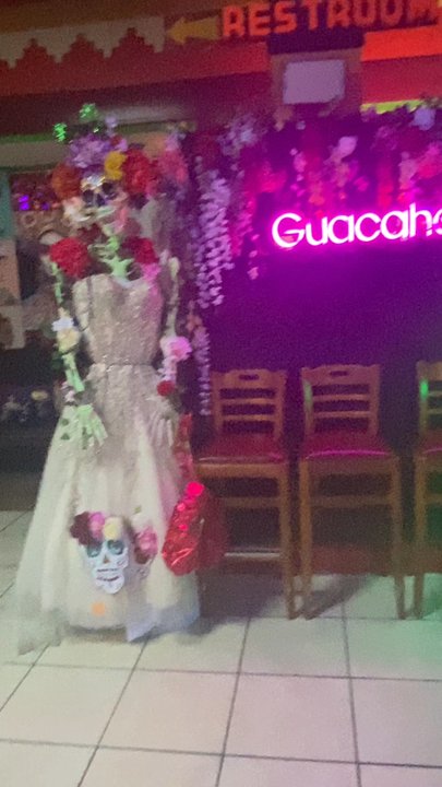 GUACAHOLIC MEXICAN GRILL AND BAR - Updated May 2026 - 103 Photos & 77 ...