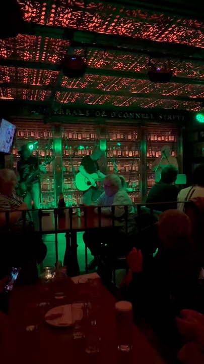 MURRAYS BAR - Updated March 2025 - 246 Photos & 149 Reviews - 33 Upper ...