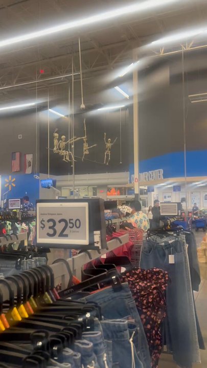 WALMART SUPERCENTER - Updated January 2026 - 726 Photos & 678 Real ...
