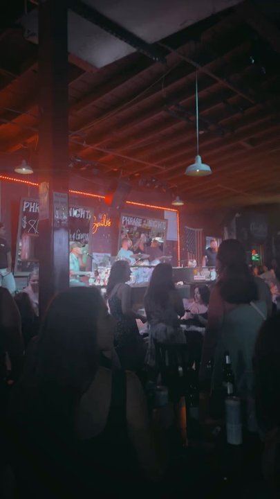 SAVANNAH SMILES DUELING PIANOS - Updated December 2025 - 182 Photos ...