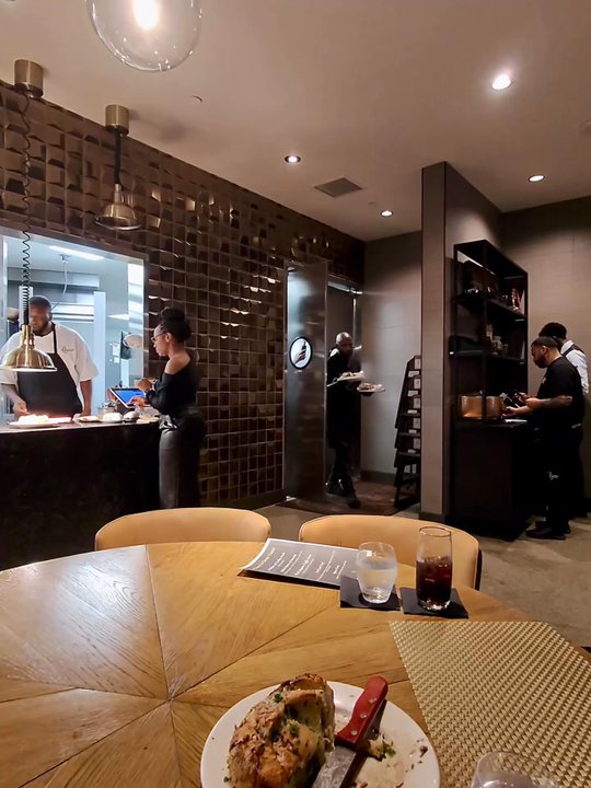 Q1227 RESTAURANT - Updated May 2025 - 2823 Photos & 1547 Reviews - 1151 ...