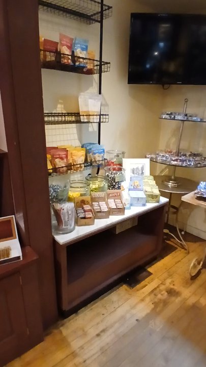 HARBOR CANDY SHOP - Updated December 2025 - 146 Photos & 104 Reviews ...