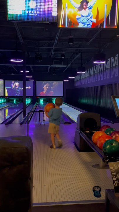 MAVRIX - Updated October 2025 - 300 Photos & 292 Reviews - 9139 Talking ...