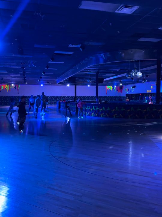 MIAMI ROLLER RINK - Updated May 2025 - 44 Photos & 38 Reviews - 12265 ...