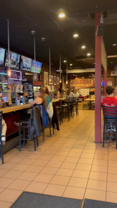 BOBBIQUE - Updated December 2025 - 457 Photos & 486 Reviews - 70 W Main ...