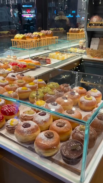 ZEPPOLA BAKERY - Updated October 2025 - 497 Photos & 203 Reviews - 499 ...