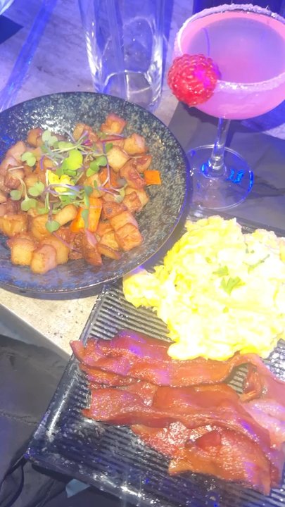 WEEZY’S - Updated April 2025 - 151 Photos & 67 Reviews - 200 Bennett St ...