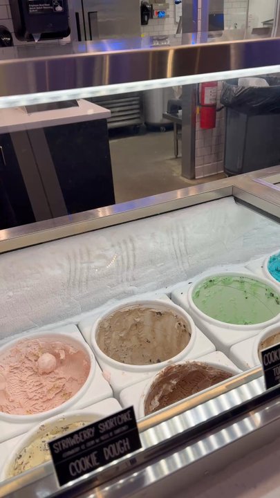 THE BAKED BEAR - Updated January 2026 - 207 Photos & 93 Reviews - 929 ...