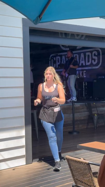 CRAWDADS ON THE LAKE - Updated August 2025 - 484 Photos & 545 Reviews ...