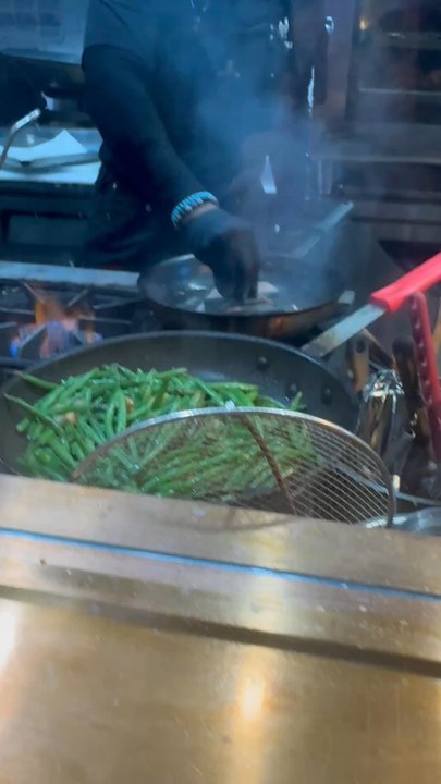 FAT FOWL - Updated May 2025 - 284 Photos & 171 Reviews - 445 Albee Sq W ...