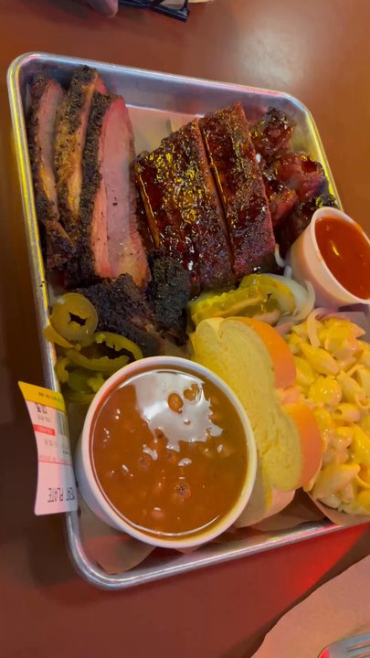 STILES SWITCH BBQ & BREW - Updated May 2025 - 545 Photos & 362 Reviews ...