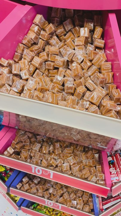 PARTY CITY - Updated October 2025 - 39 Photos - 8 Lebovic Avenue ...