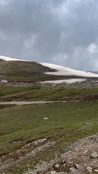 Sinthan Top: A Hidden Gem in the Heart of Kashmir