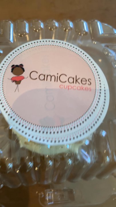 CAMI CAKES - Updated January 2026 - 40 Photos & 29 Reviews - 3393 ...