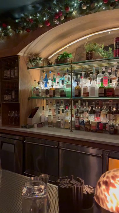 BISOUS - Updated July 2025 - 162 Photos & 76 Reviews - 938 W Fulton ...