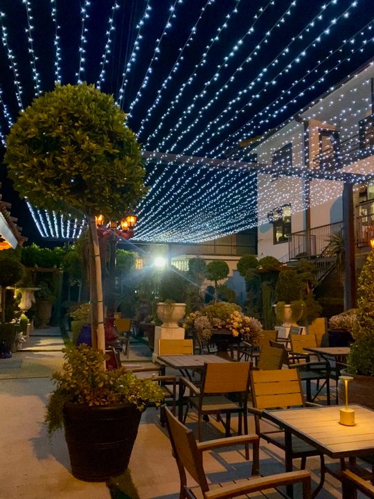 THE MAGIC LAMP INN - Updated January 2025 - 157 Photos & 75 Reviews ...