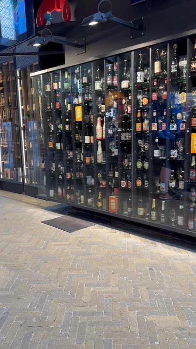 2BE BEER WALL - Updated May 2025 - 419 Photos & 97 Reviews ...