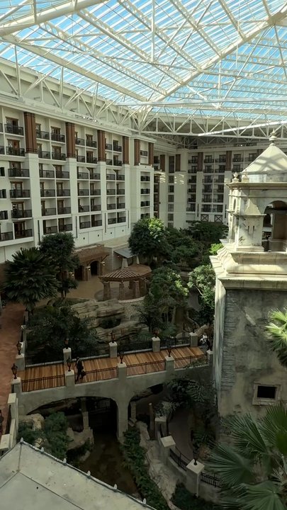 GAYLORD TEXAN RESORT & CONVENTION CENTER - Updated April 2026 - 2900 ...